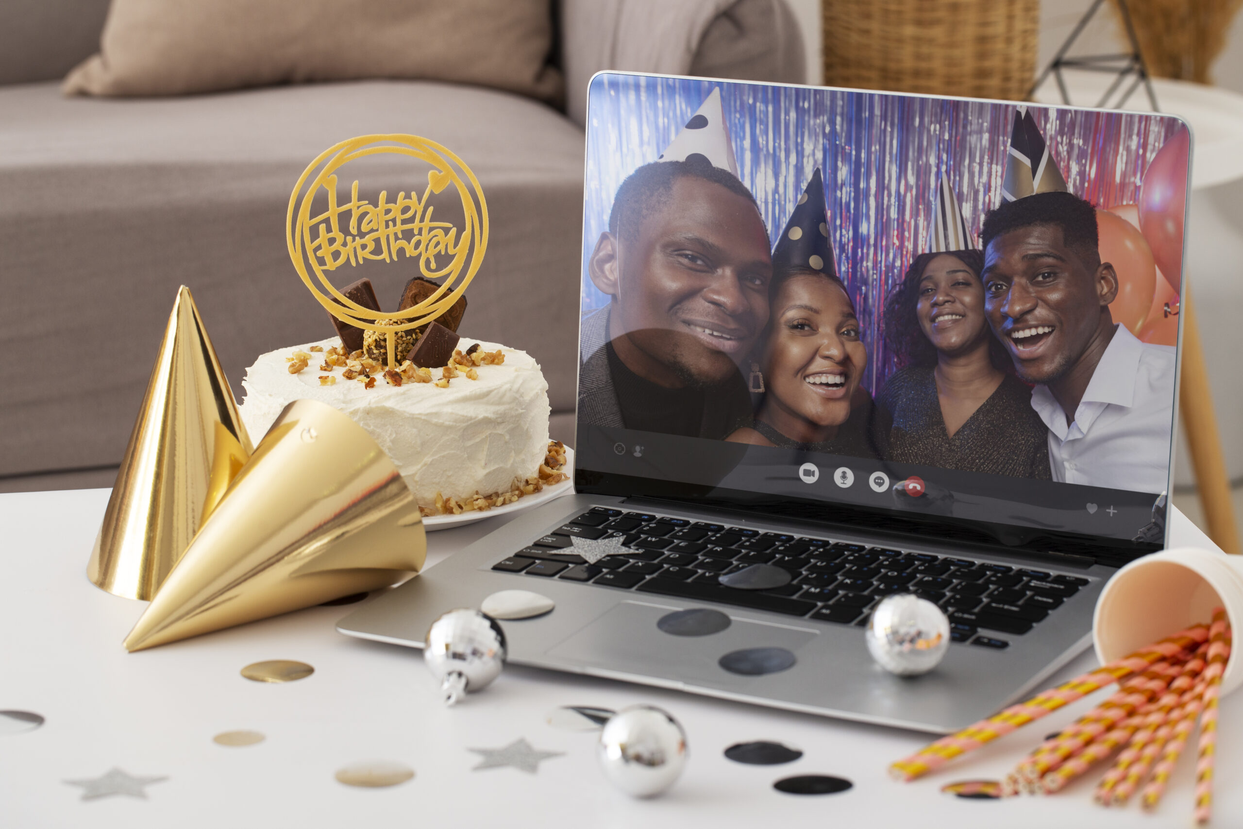 The Love Central - How to Host a Virtual Family Reunion