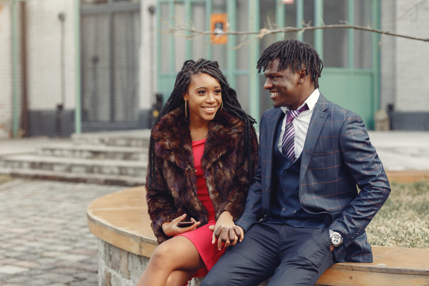 How to Dress to Impress and Attract the Right Partner