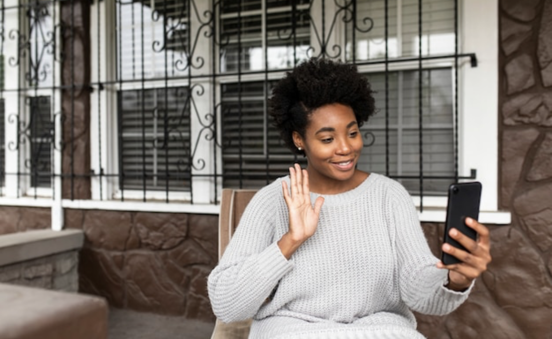 The Love Central - Debunking Long-Distance Relationship Myths: What Works